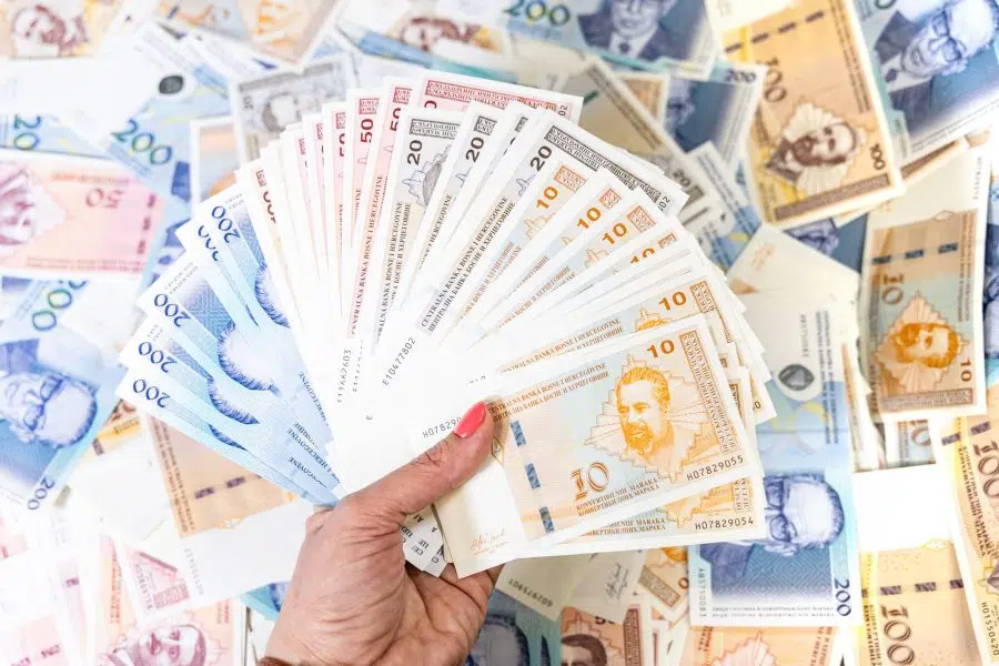 Banke u BiH ostvarile 880 miliona KM dobiti: Šta stoji iza rasta ...