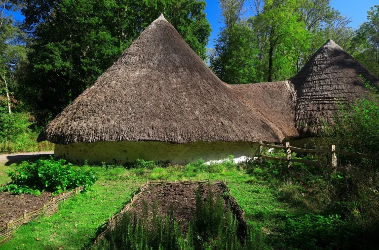 Jeste li znali za ovo mjesto u Vojvodini? Keltsko selo koje izgleda kao ...